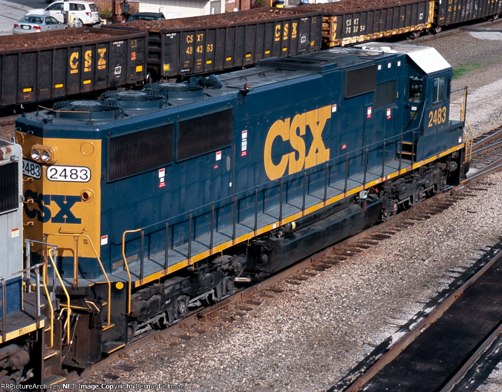 CSX SD50-2 2483